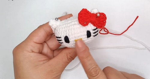 Amigurumi Hello Kitty Keychain Fun Crochet Pattern - Amigurumiy