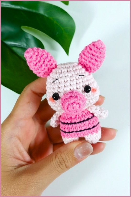 Mini Piglet Crochet Keychain Pattern For Beginners - Amigurumiy